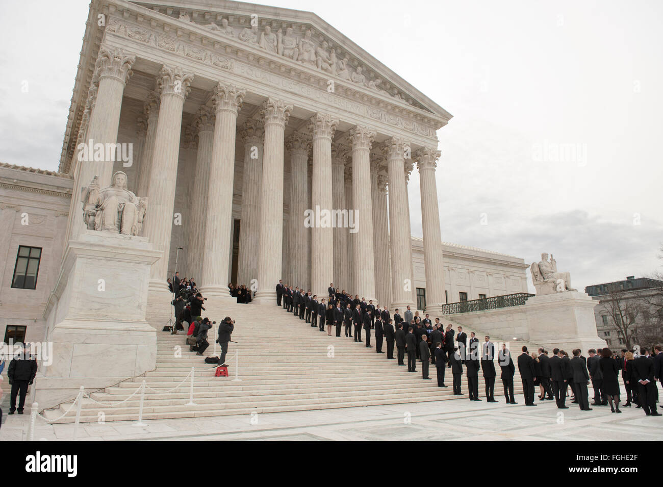 Washington, DC, USA. 19th Feb, 2016. The casket of former Supreme Court ...