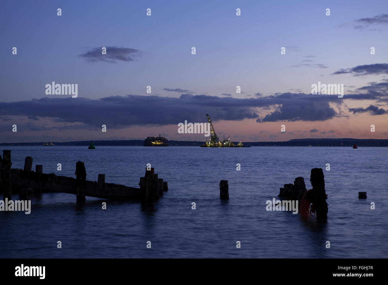 Dredging barge hi-res stock photography and images - Alamy