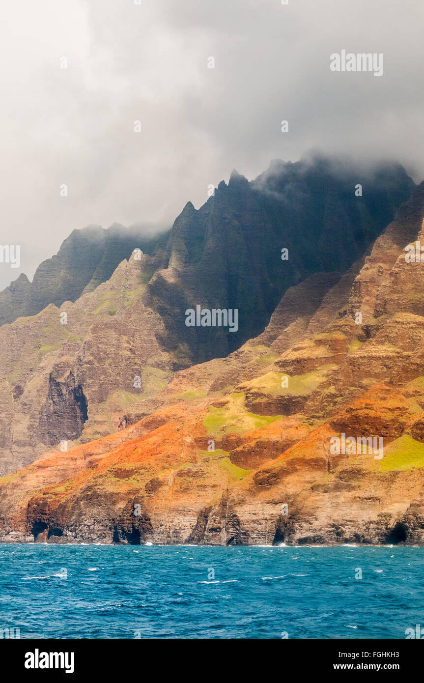 Sea level view of the Na Pali Coast on Kauai, Hawaii Stock Photo - Alamy