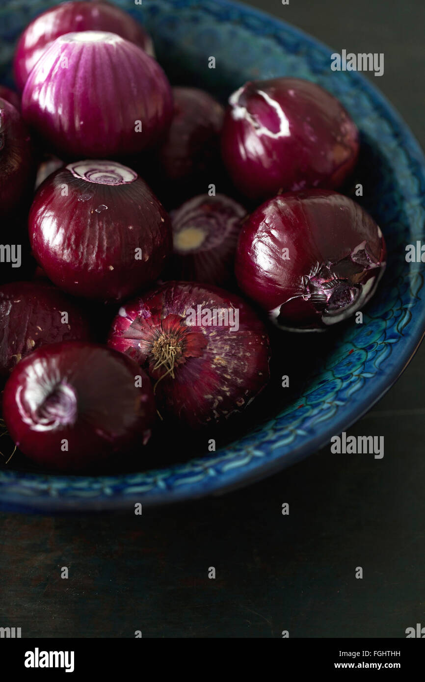 Blue onions hi-res stock photography and images - Alamy