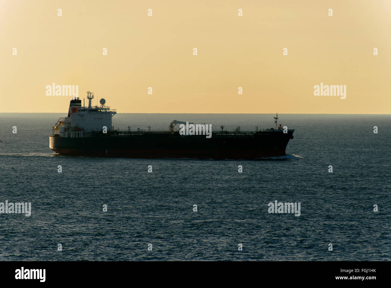 Cargo ship english channel hi-res stock photography and images - Alamy