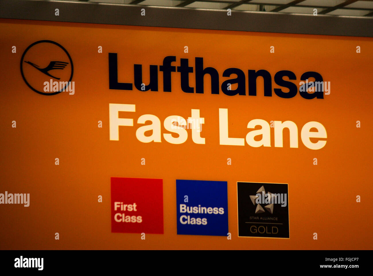Fast lane hi-res stock photography and images - Alamy