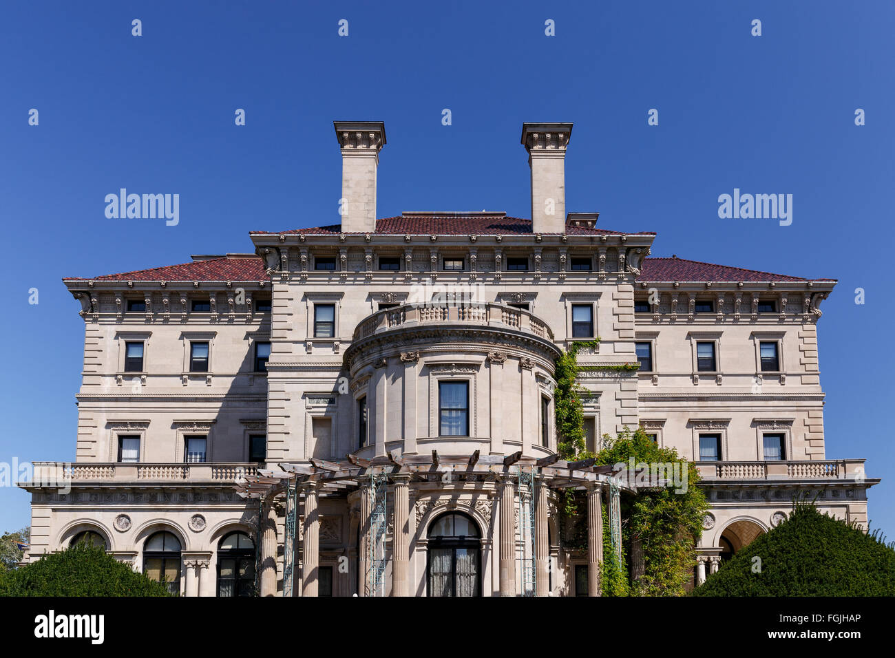 Breakers palatial mansion cornelius vanderbilt hi-res stock photography ...