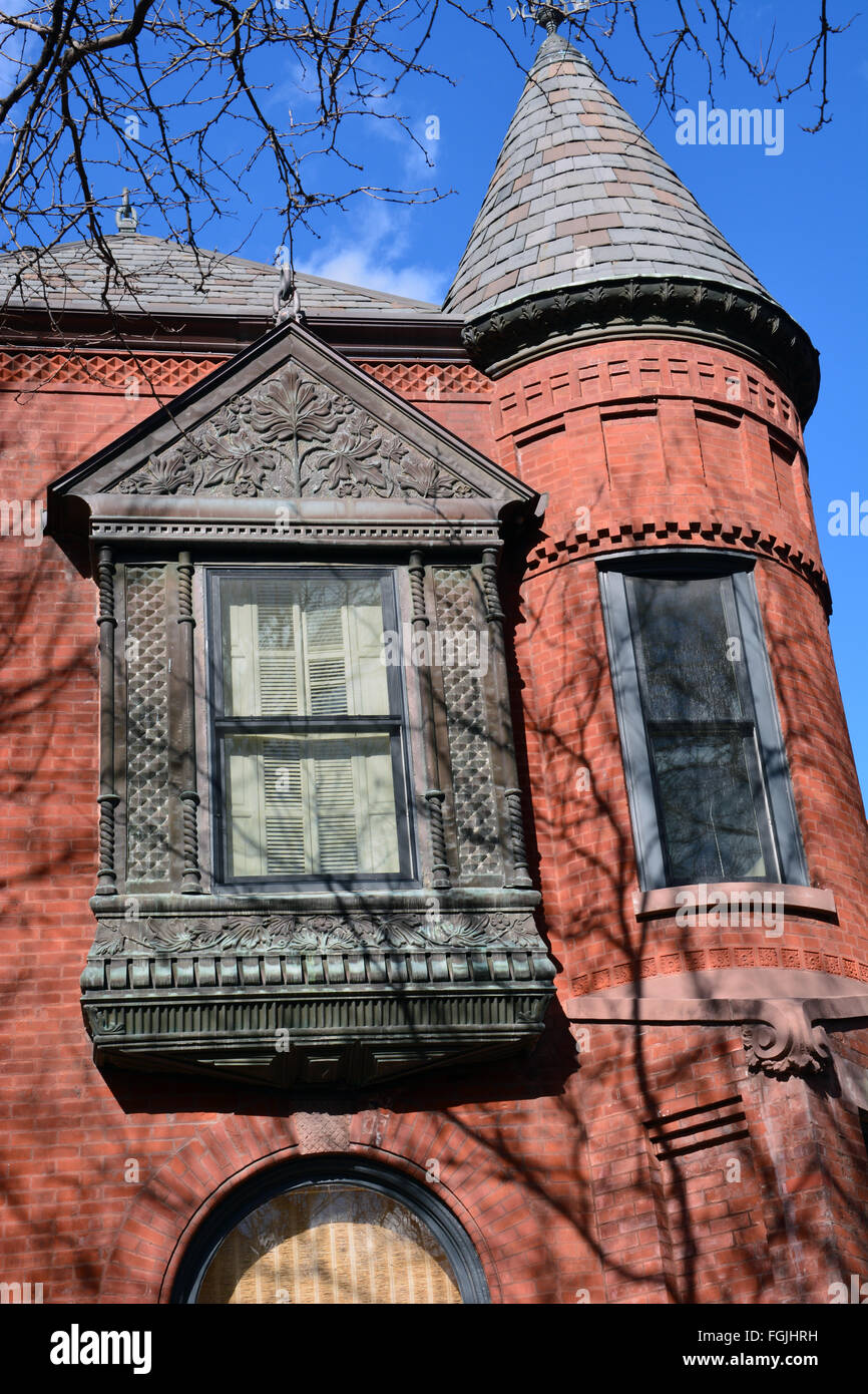 Brick italianate hi-res stock photography and images - Alamy