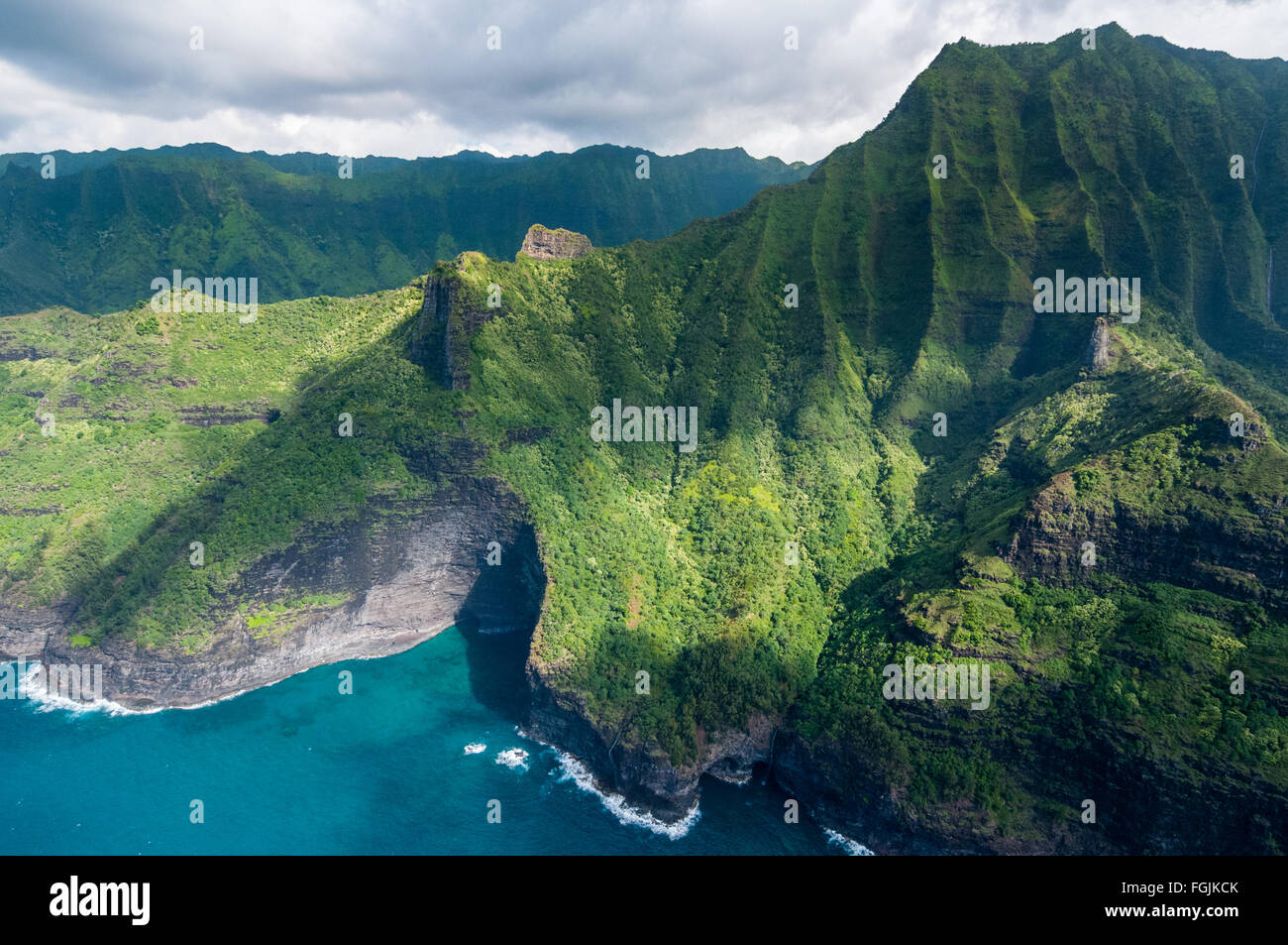 Aerial cliffs hi-res stock photography and images - Alamy