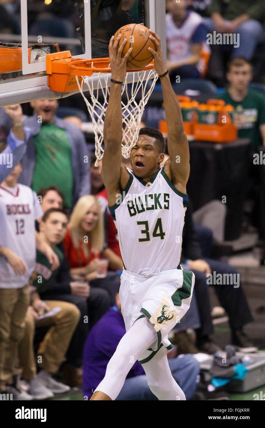 Milwaukee, WI, USA. 19th Feb, 2016. Milwaukee Bucks forward Giannis ...