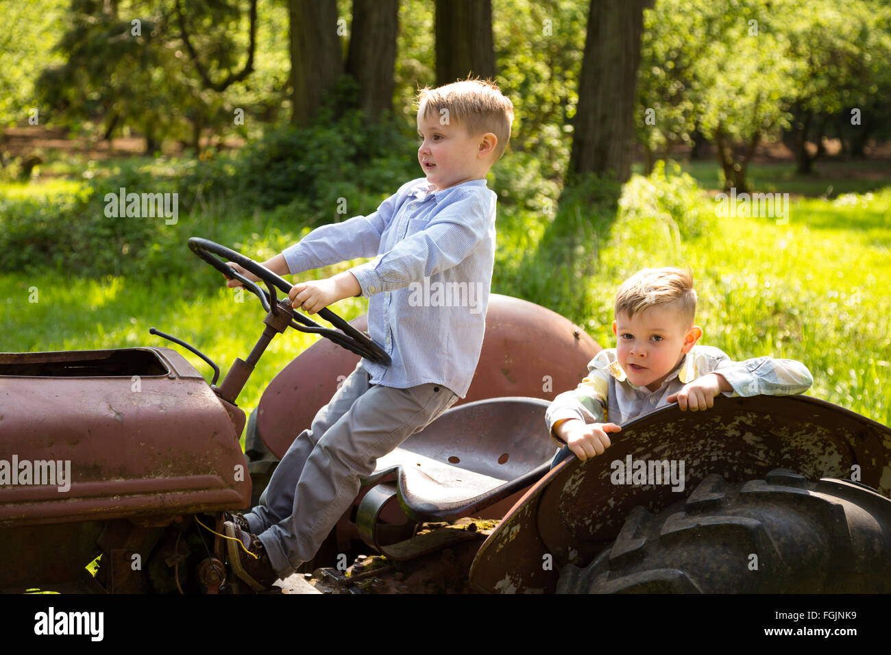 Friends tractor hi-res stock photography and images - Alamy