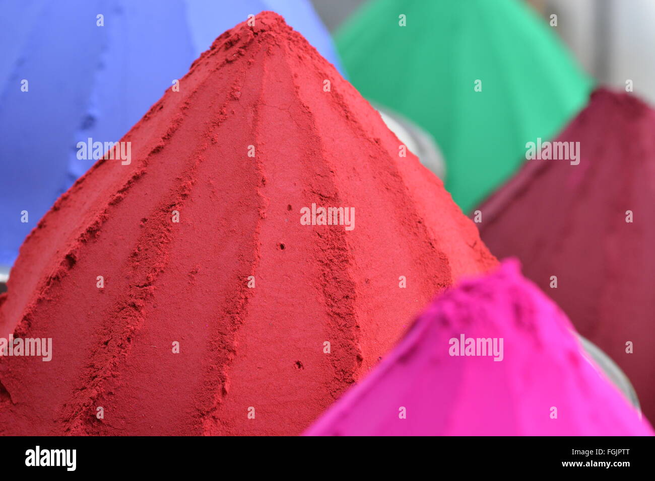 Indian colour powder hi-res stock photography and images - Alamy