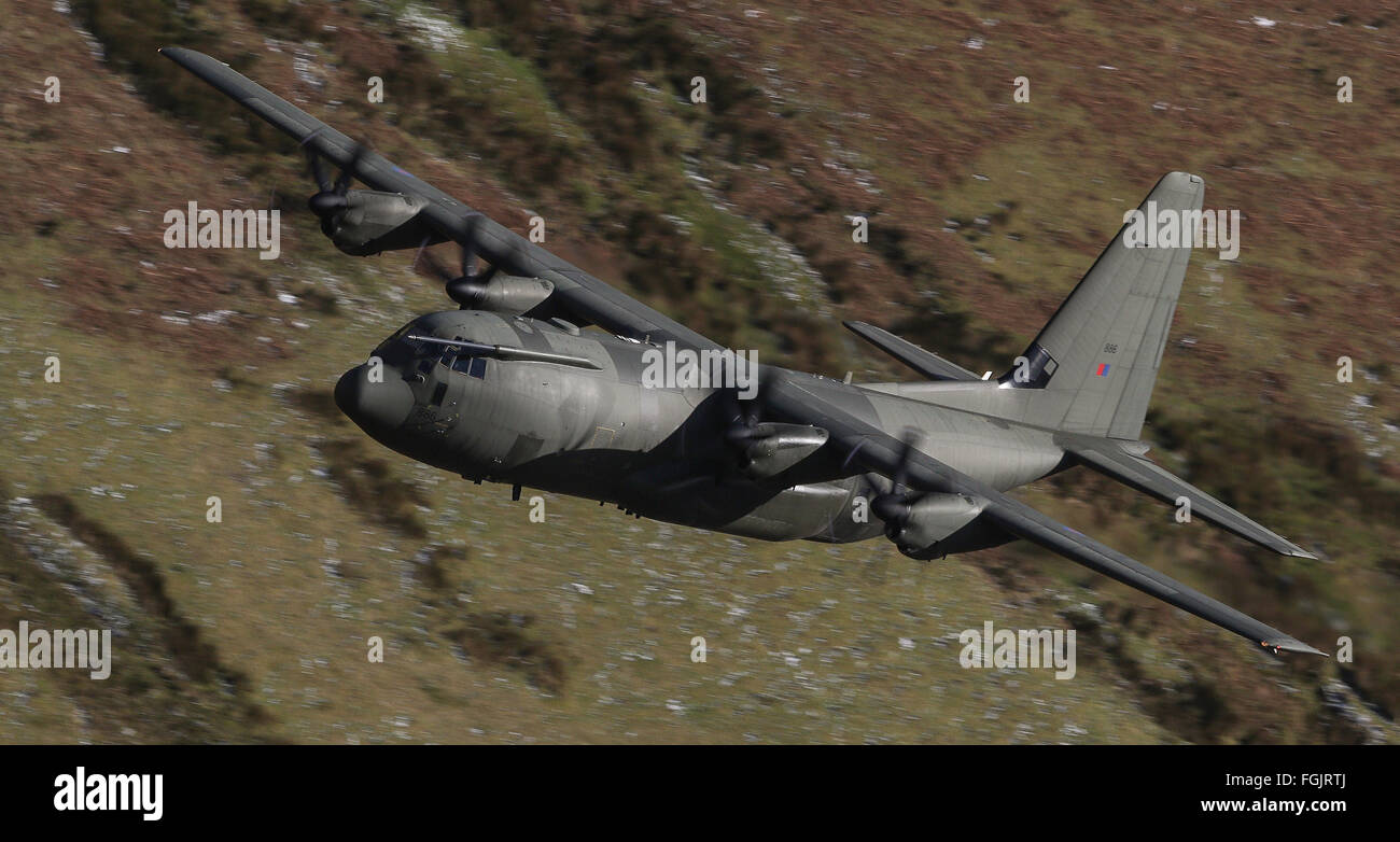 Mach loop raf hercules hi-res stock photography and images - Alamy