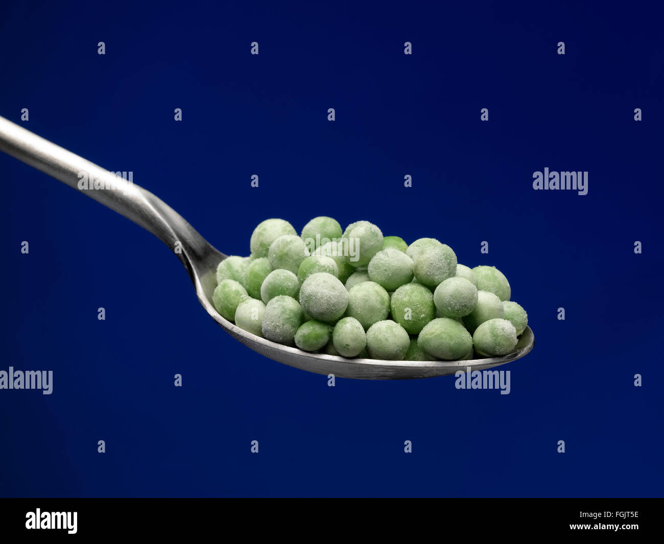 Pea macro hi-res stock photography and images - Alamy