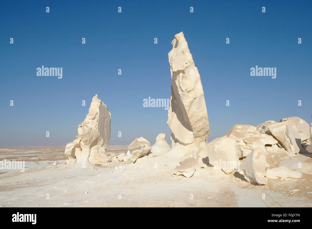 Flame shaped rock formation in the White Desert, Egypt Stock Photo - Alamy