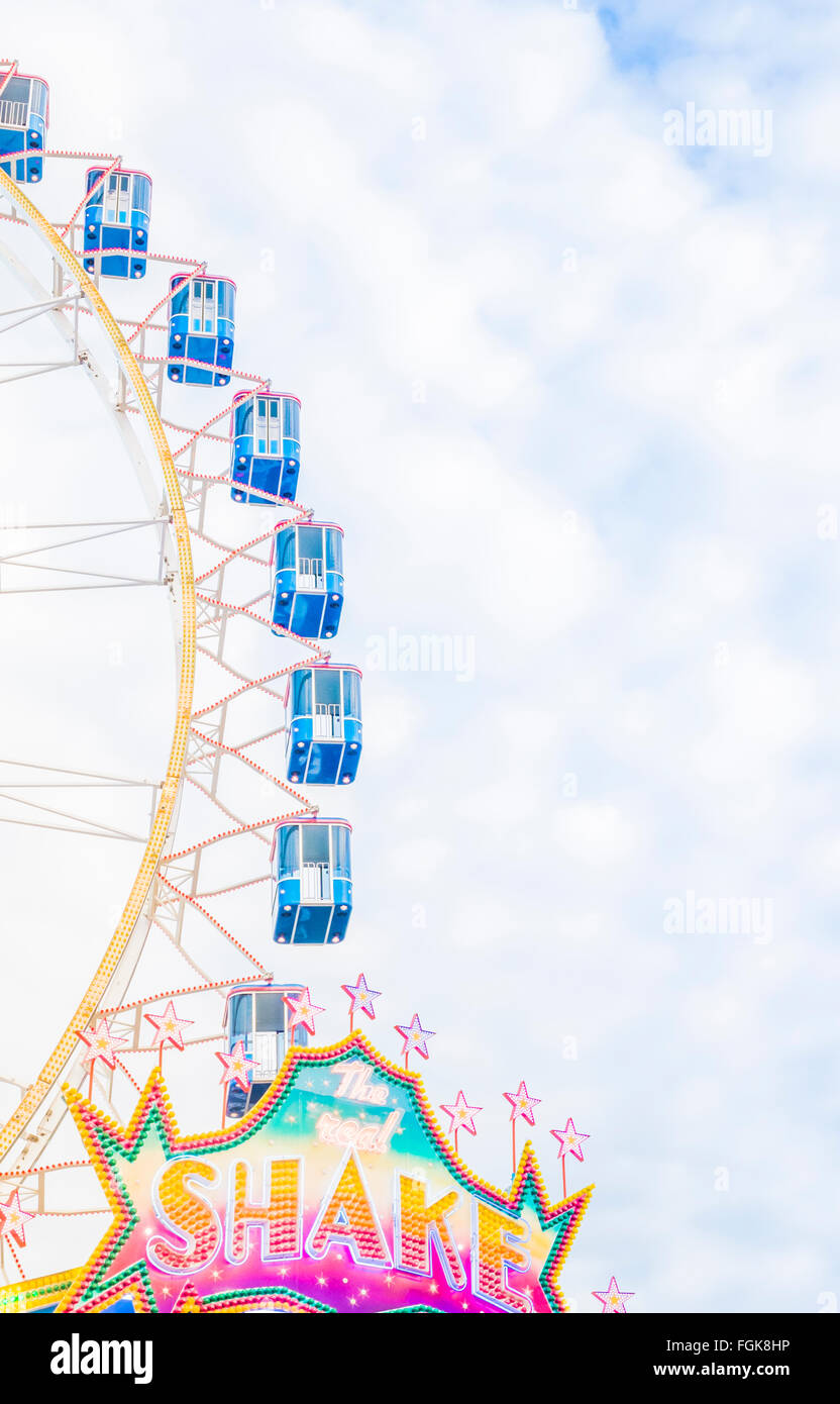 the real shake, ferris wheel at traveling funfair Stock Photo - Alamy