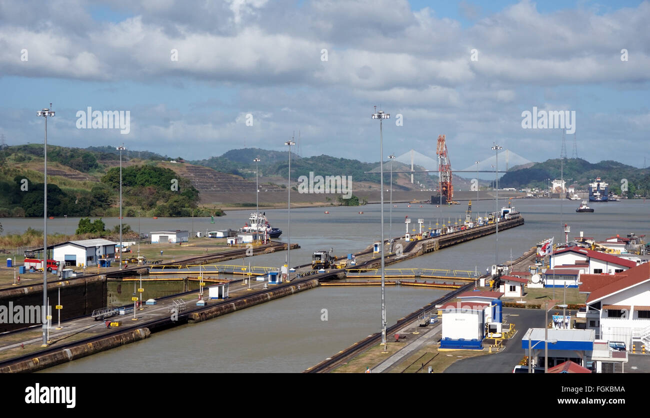 Centennial bridge and the Panama canal Miraflores locks Stock Photo - Alamy