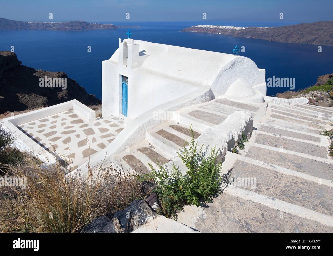 Santorini - The look to tyiycally little church Agios Ioannis Katiforis ...