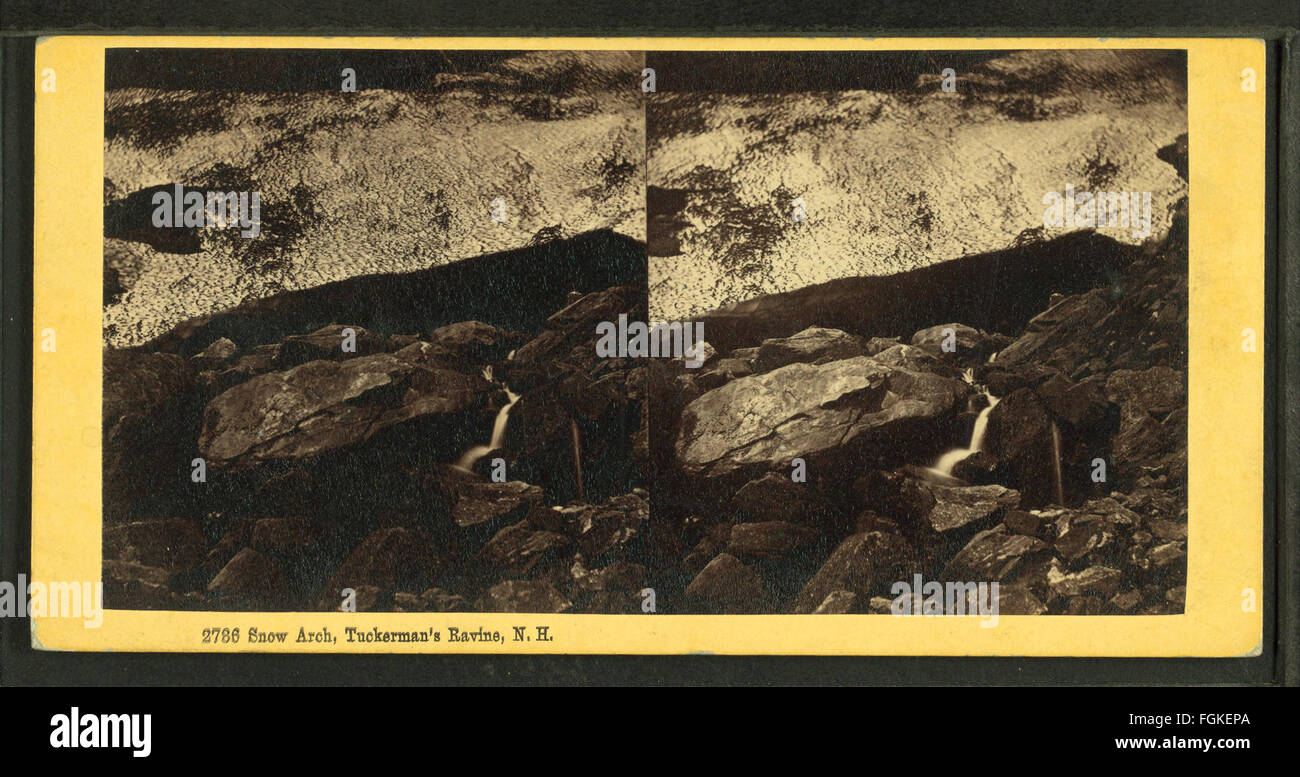 Snow arch tuckermans ravine hi-res stock photography and images - Alamy