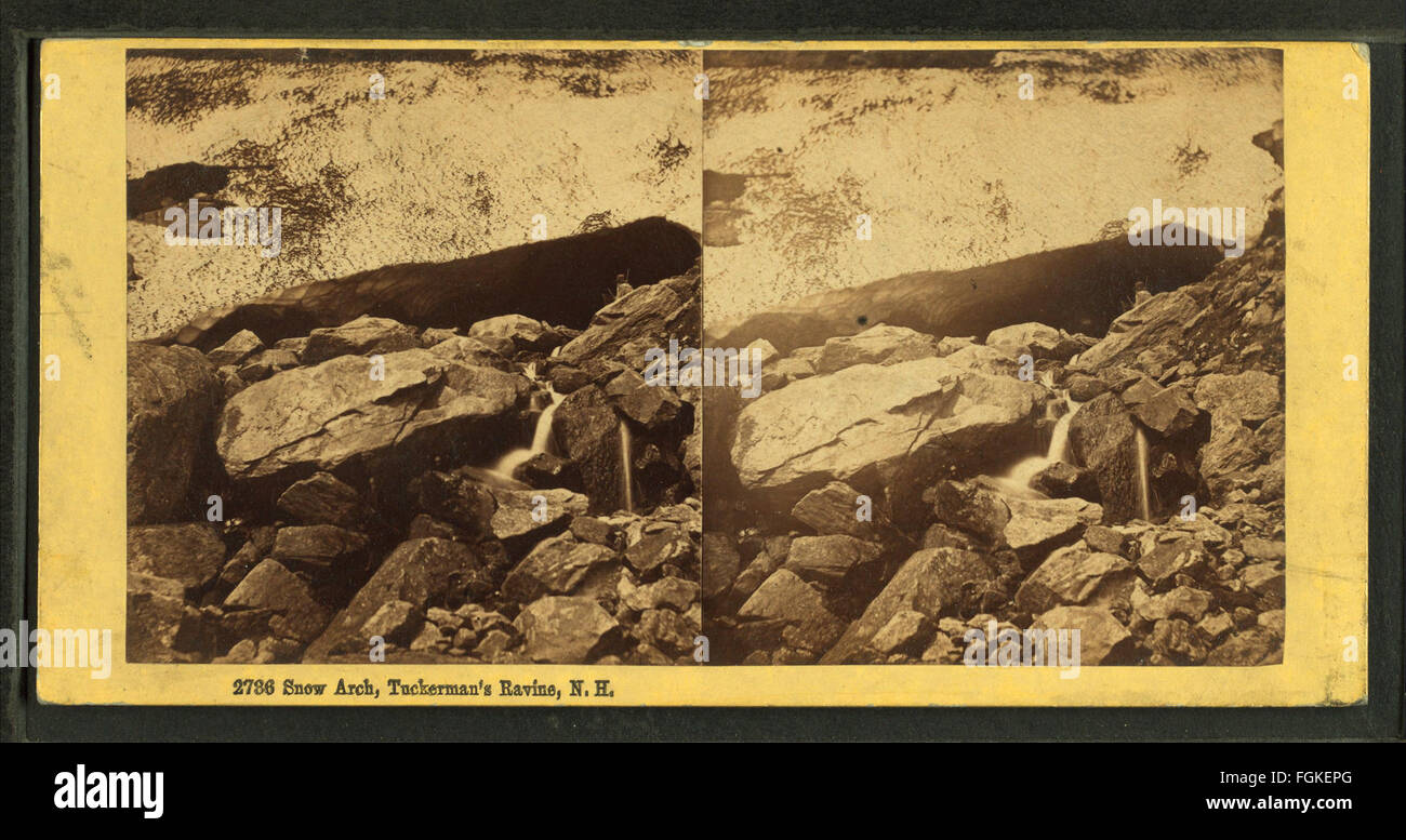 Snow arch tuckermans ravine hi-res stock photography and images - Alamy