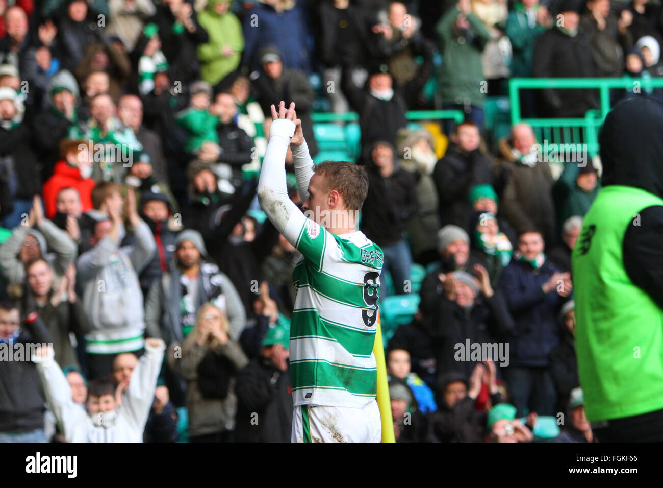 Celtic park crowd hi-res stock photography and images - Alamy