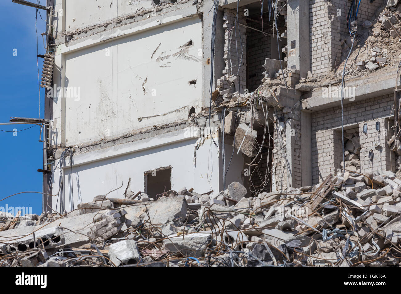 Crumbling equipment hi-res stock photography and images - Alamy