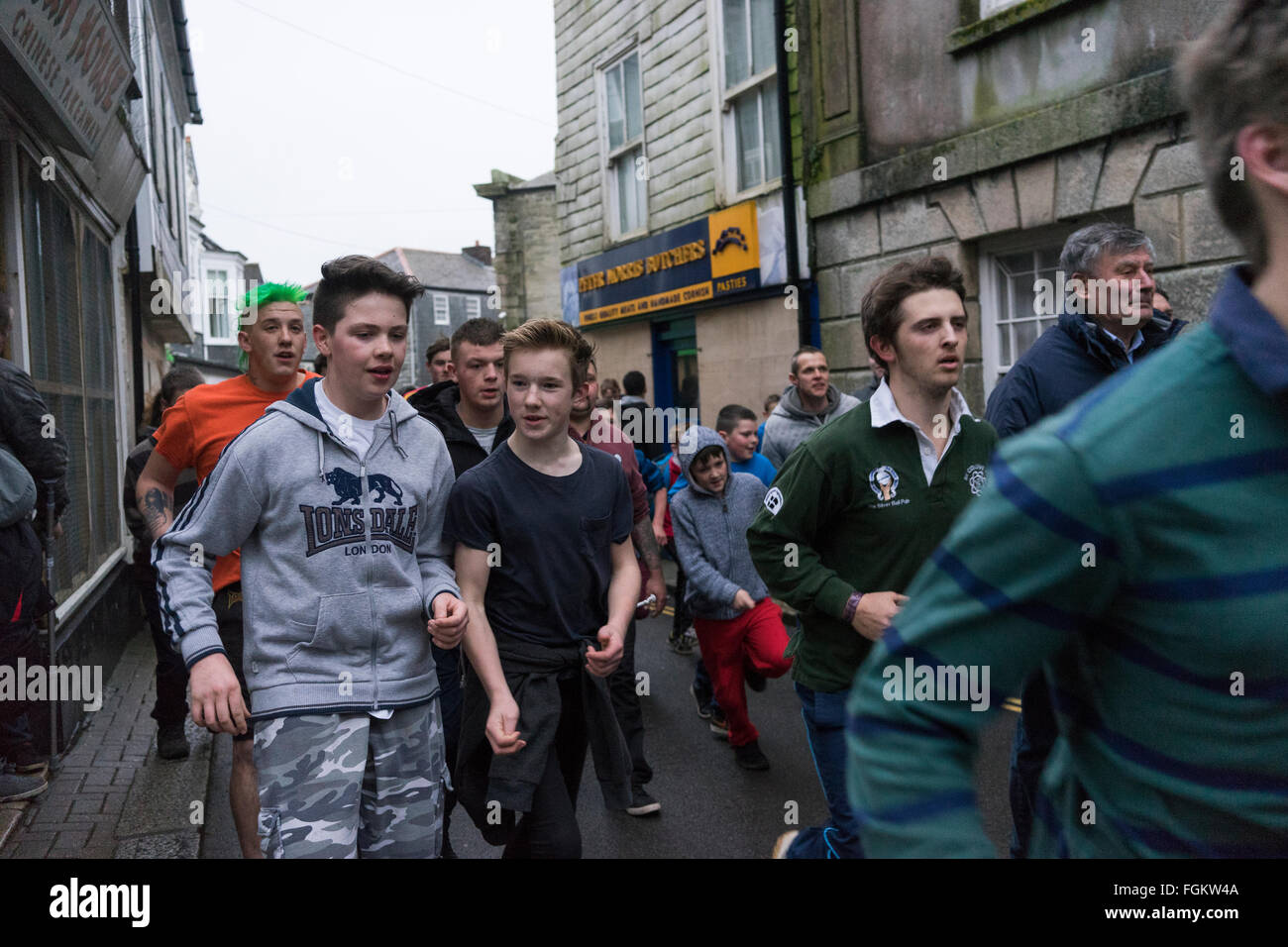 Hurling the silver ball hi-res stock photography and images - Alamy