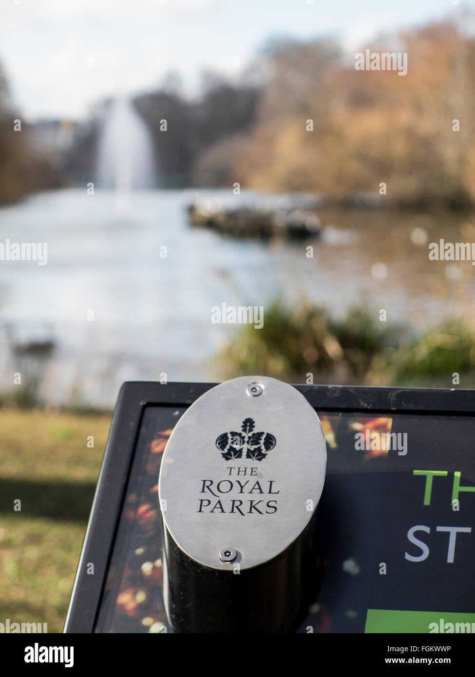 he royal parks sign st james's park Stock Photo - Alamy