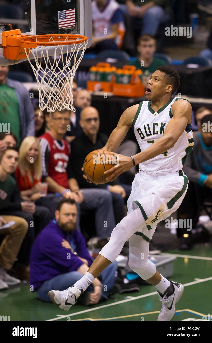 2016 nba slam dunk hi-res stock photography and images - Alamy