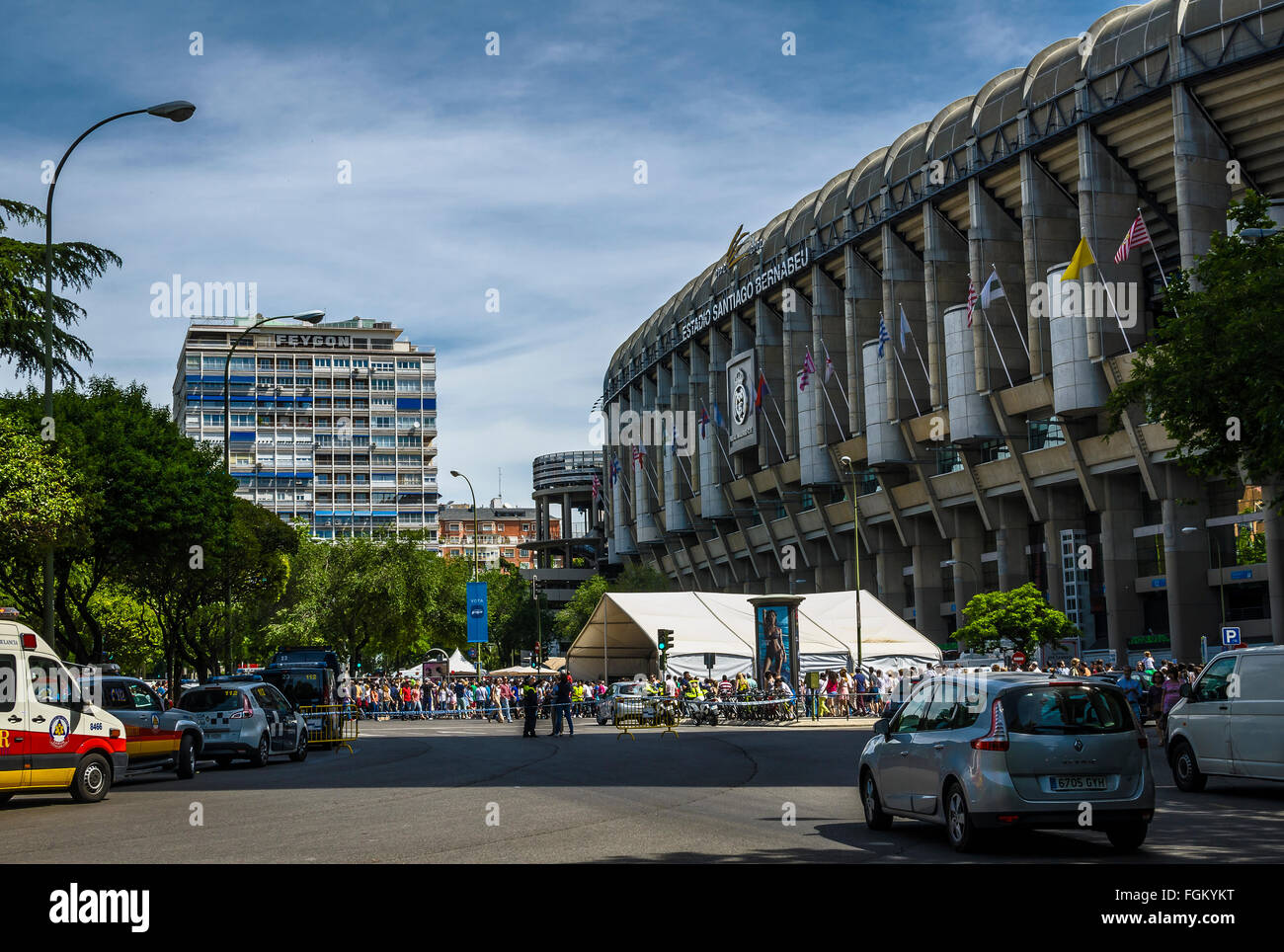 Santiago bernabeu stadium hi-res stock photography and images - Alamy