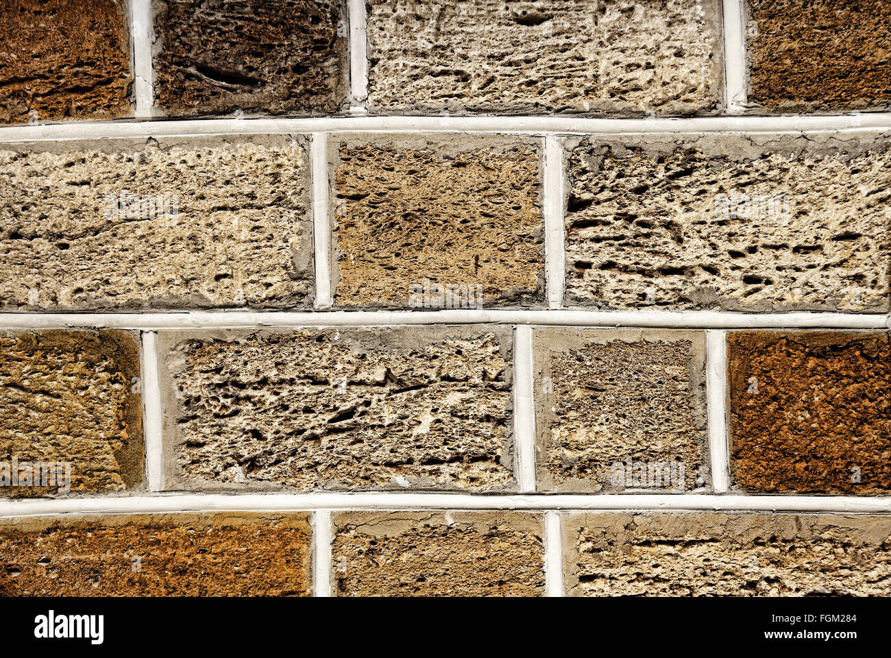 Limestone brick hi-res stock photography and images - Alamy