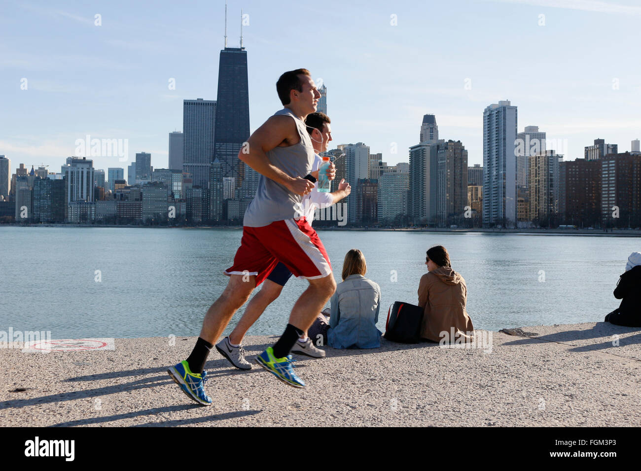 Chicago, USA 20th February 2016. Runners on the seawall at North Avenue ...