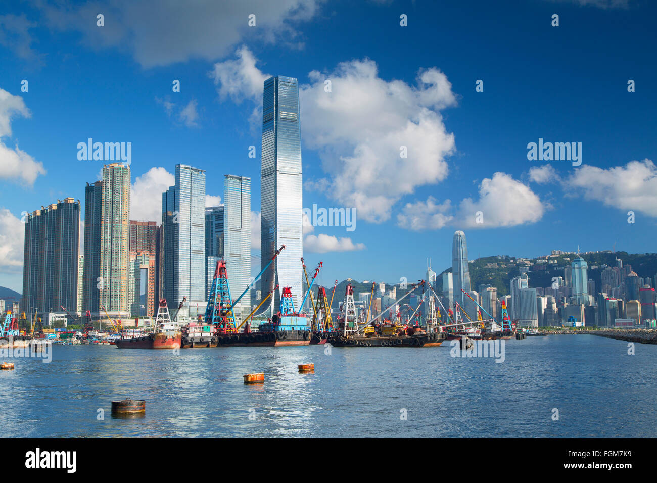 High rise building kowloon hong kong hi-res stock photography and ...