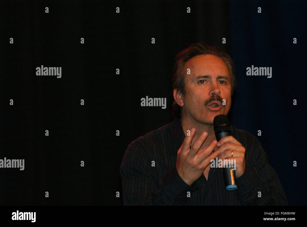 Deep space nine cast hi-res stock photography and images - Alamy
