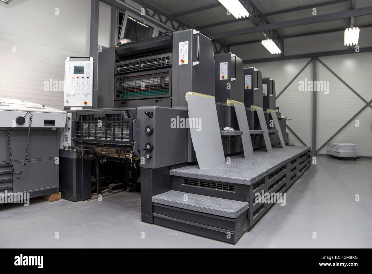 Office processing hi-res stock photography and images - Alamy