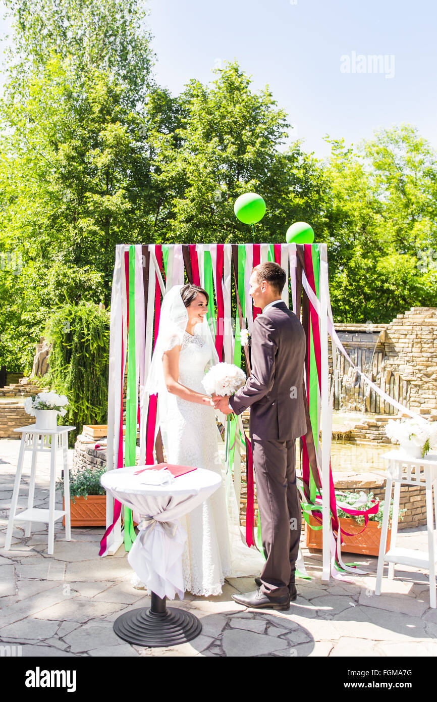 Couple Getting Married at an Outdoor Stock Photo - Alamy