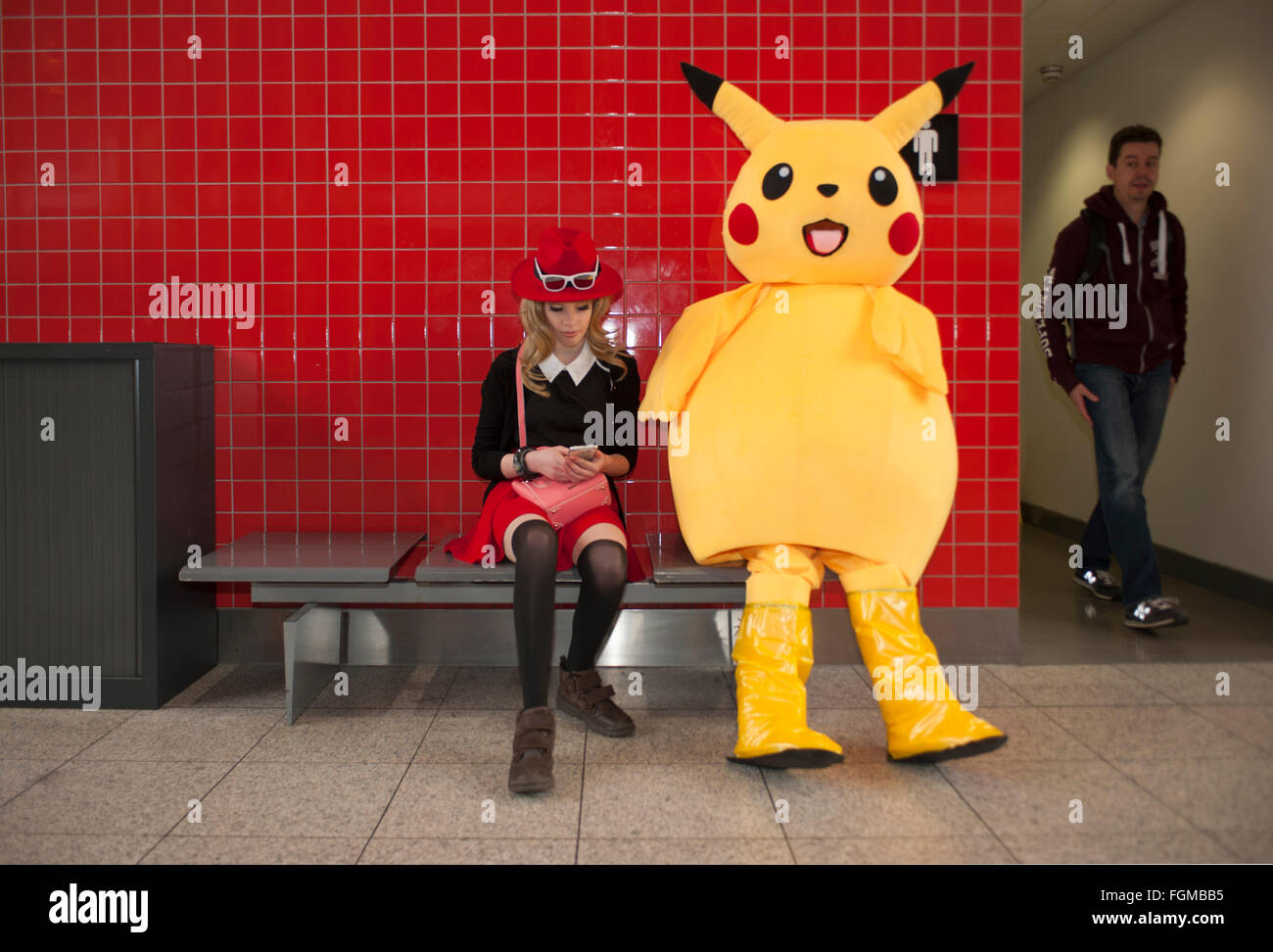 The 2016 London Super Comic Convention at ExCel, cosplay visitors Stock ...