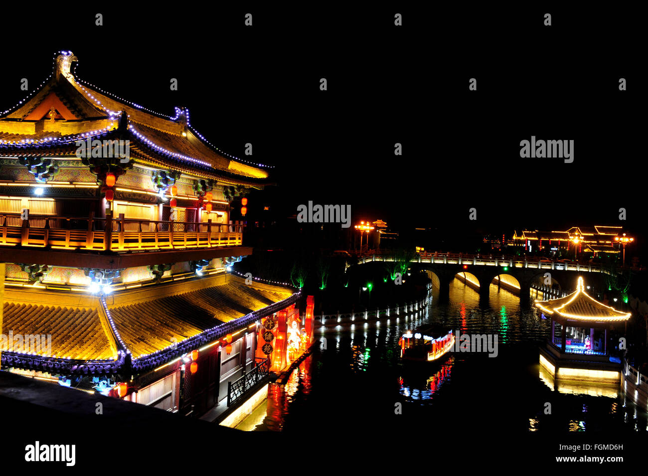 Kaifeng ancient city henan province hi-res stock photography and images ...