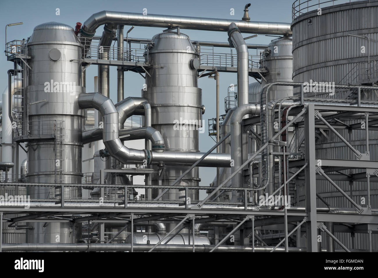 Chemistry installation hi-res stock photography and images - Alamy