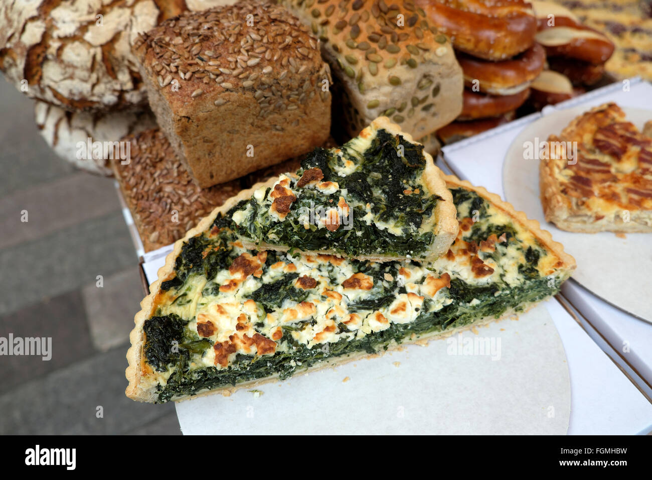 Artisan bread display hi-res stock photography and images - Alamy