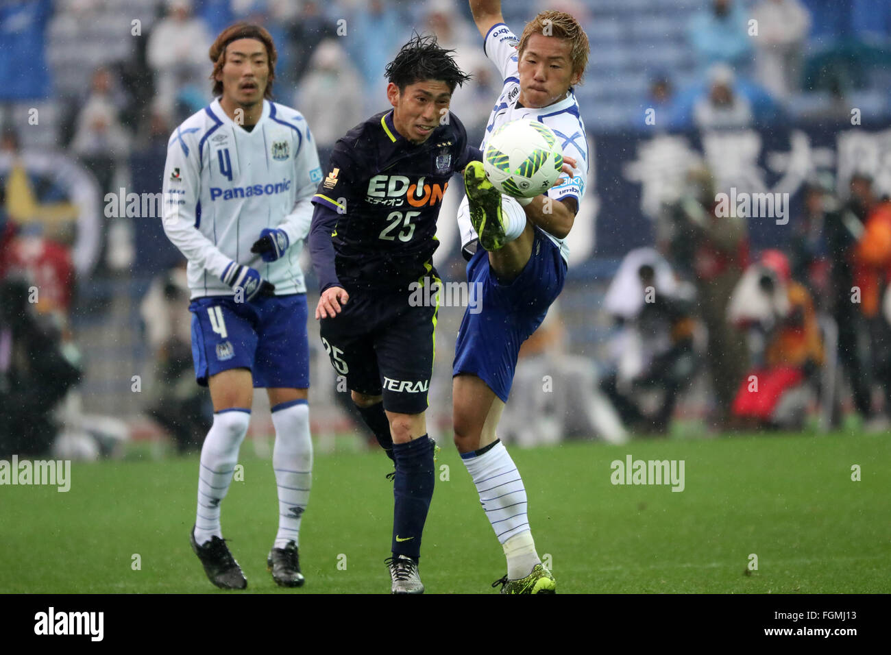 Nissan Stadium, Kanagawa, Japan. 20th Feb, 2016. (L to R) Yusuke ...