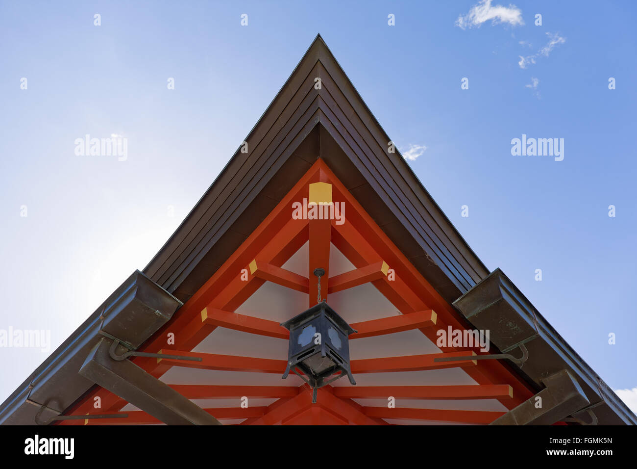 Japanese temple roof hi-res stock photography and images - Alamy