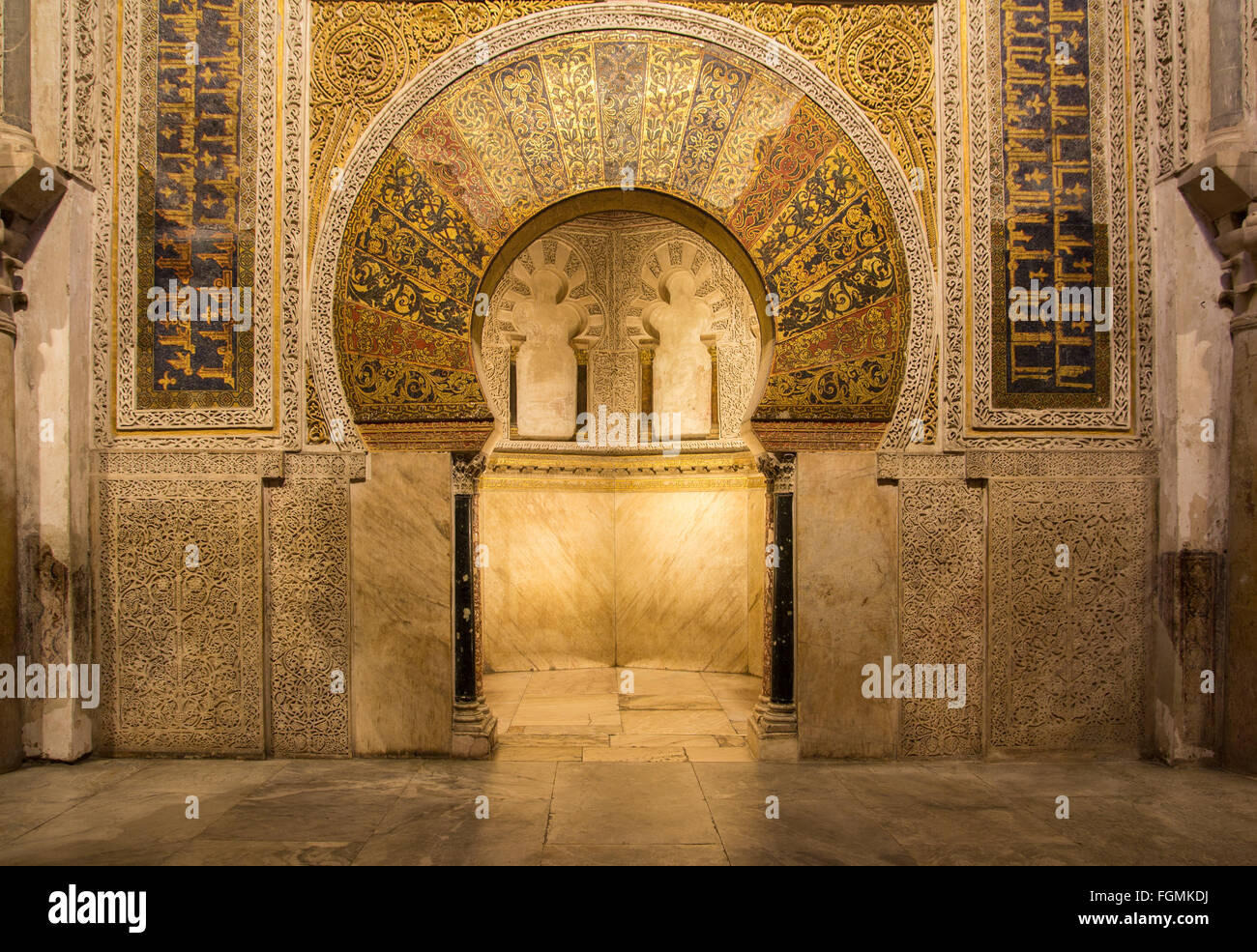 cordoba mosque interior Stock Photo - Alamy
