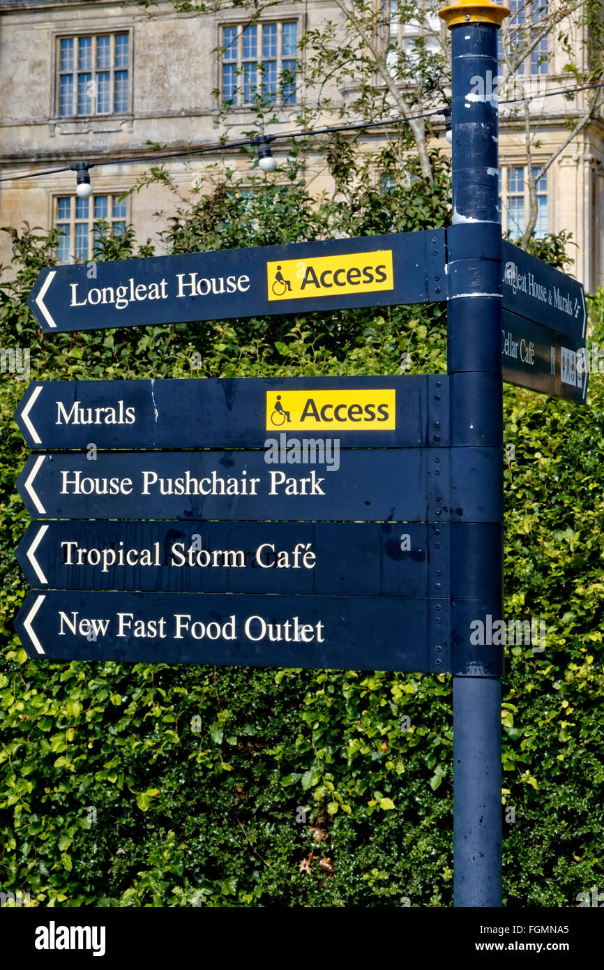 Signpost to visitor attractions hi-res stock photography and images - Alamy
