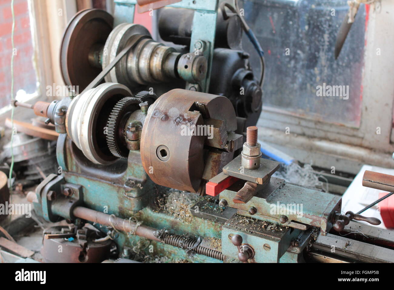 Center lathe chuck and motor Stock Photo - Alamy