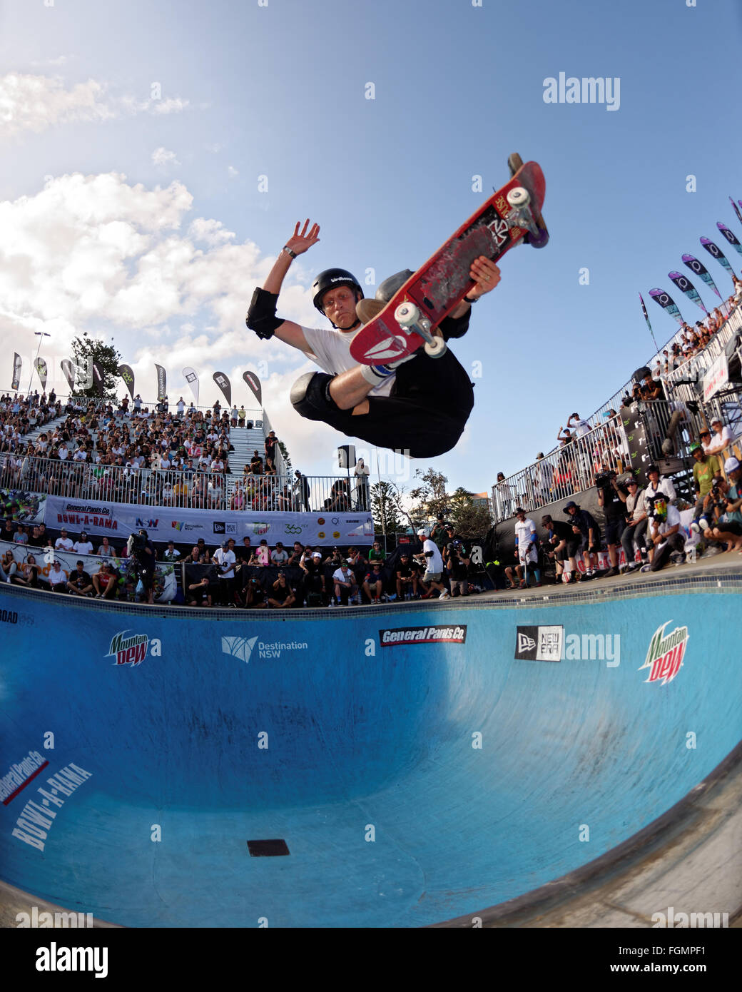 Tony hawk hi-res stock photography and images - Alamy