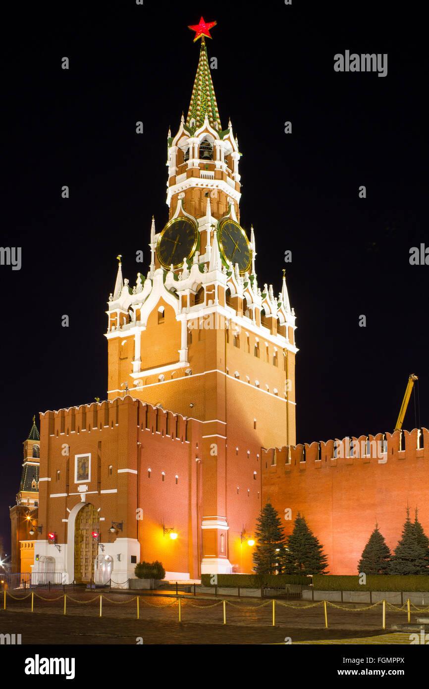 Red square clock tower hi-res stock photography and images - Alamy