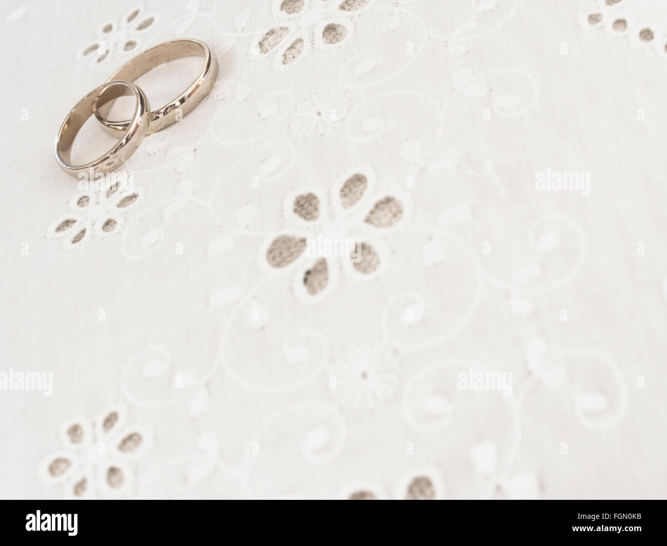 Vintage wedding card rings hi-res stock photography and images - Alamy