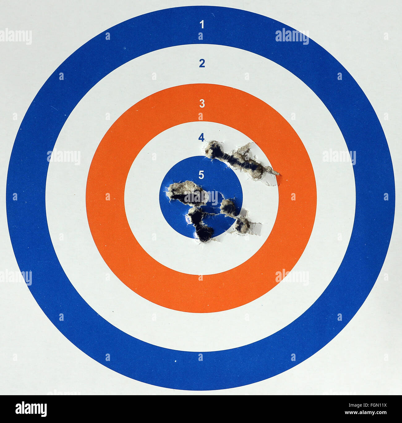 Target shooting targets hi-res stock photography and images - Alamy