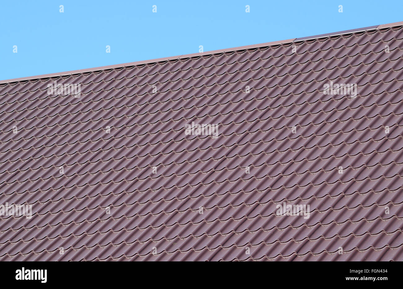 Roof metal types roofing materials hi-res stock photography and images ...