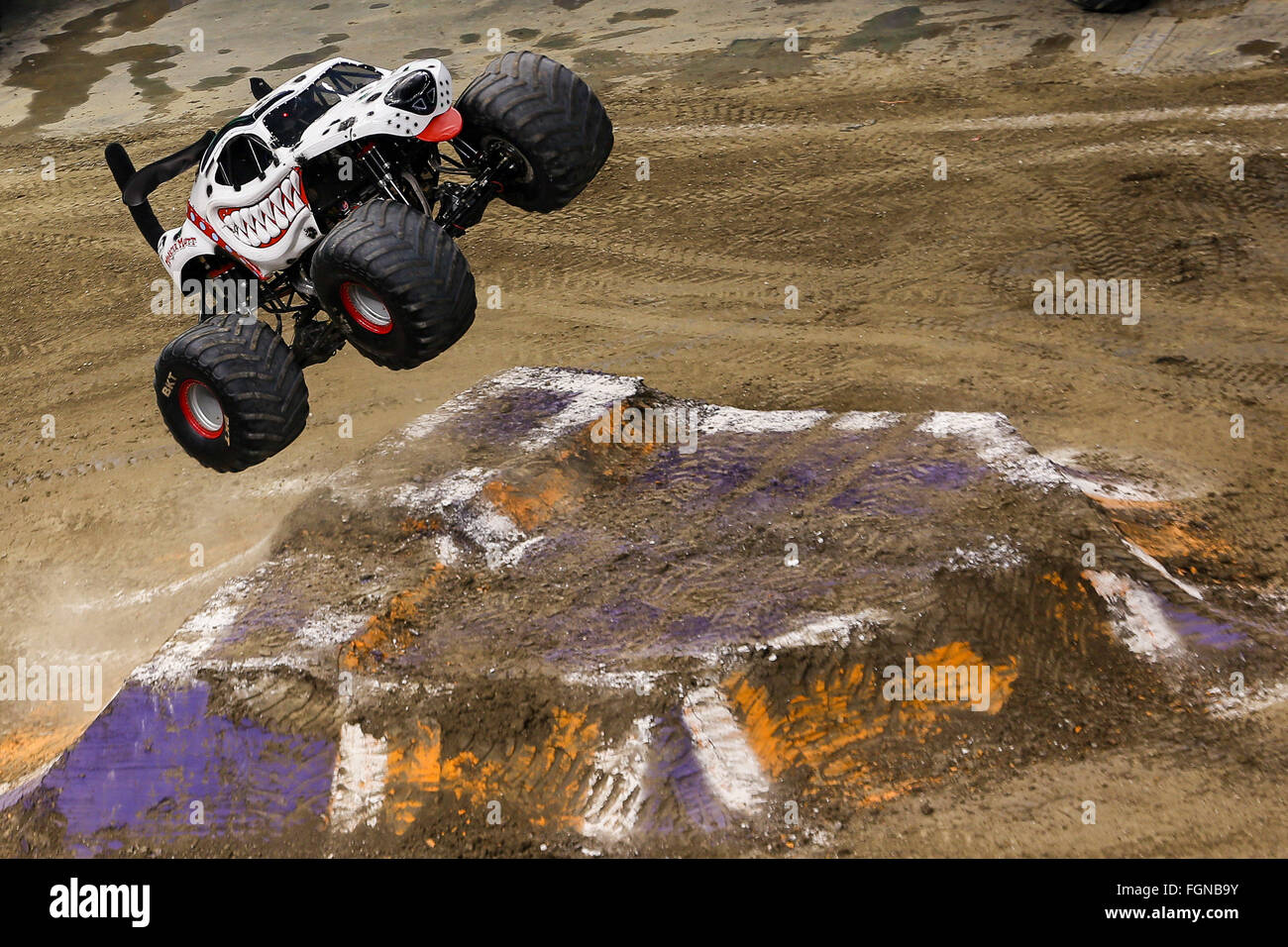 Monster jam monster mutt hi-res stock photography and images - Alamy