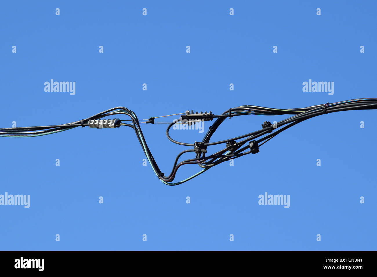 Torsada for tension electric cable. Equipment for the installation of ...