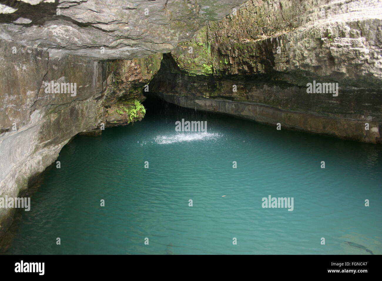 Cave waterfall hi-res stock photography and images - Alamy
