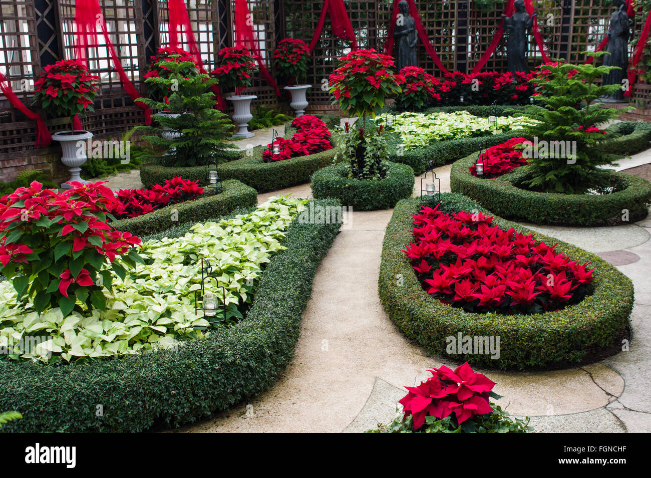 Festive Christmas garden display at Phipps Conservatory, Pittsburgh ...